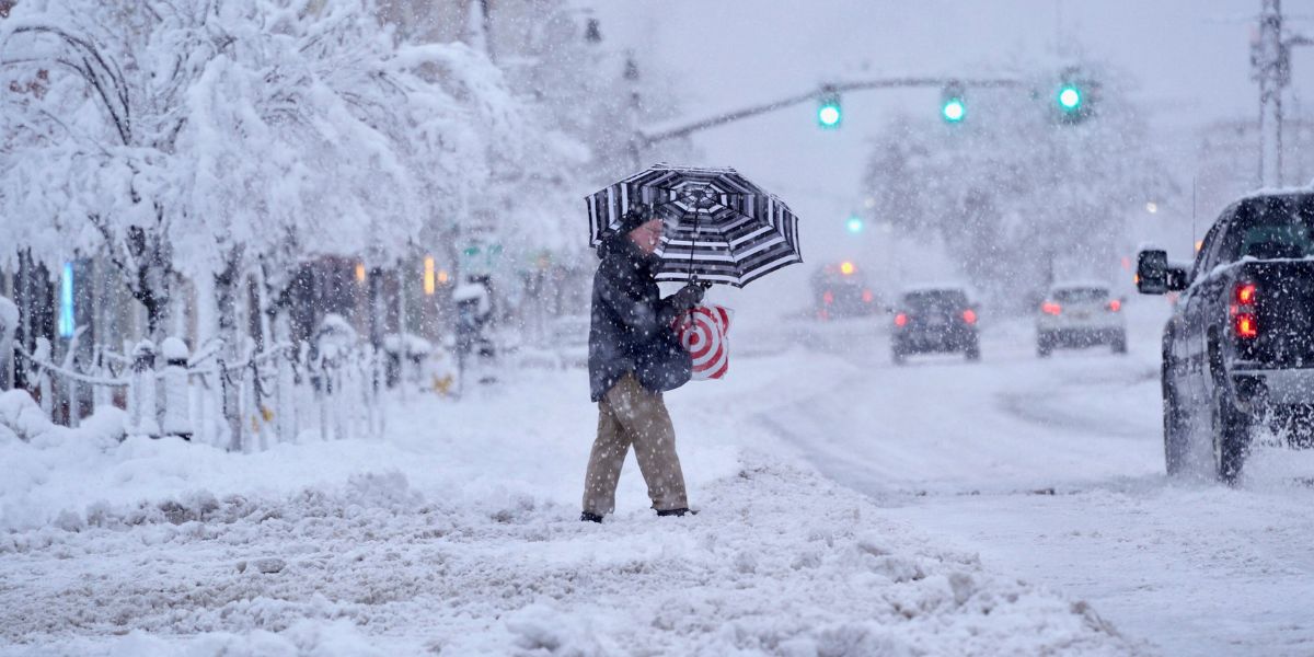 Massive Snow Storm to Impact 30 States During Christmas